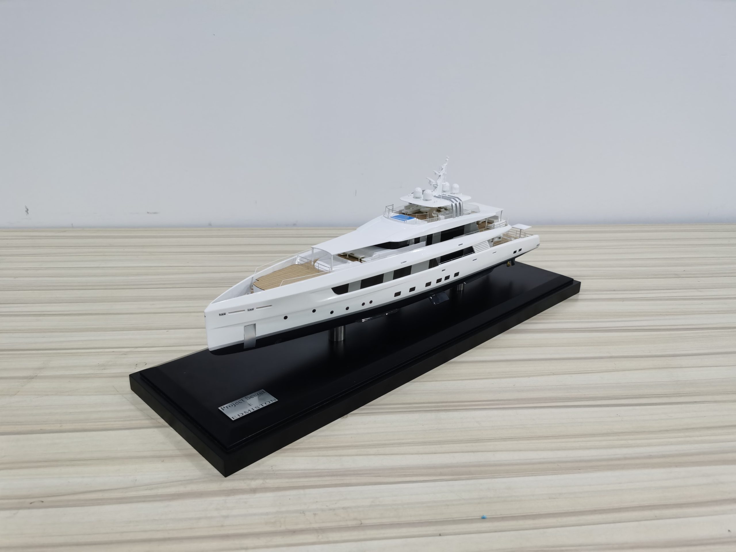 Edmiston 499 GT - Premier Ship Models AE